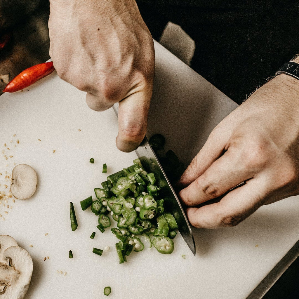 Kitchen Knife Handling Safety Guide 101 | Minimax