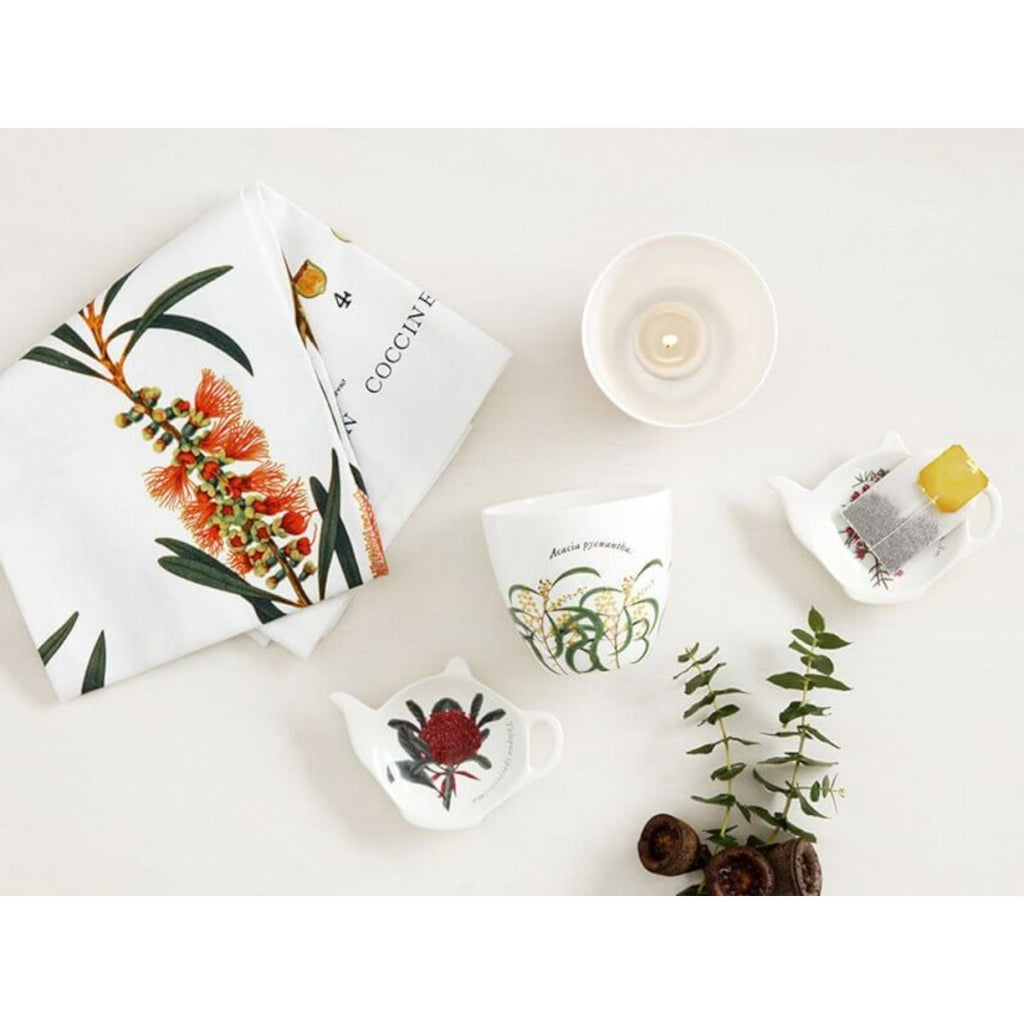 Maxwell & Williams Botanic Tea Towel Flowering Gum | Minimax